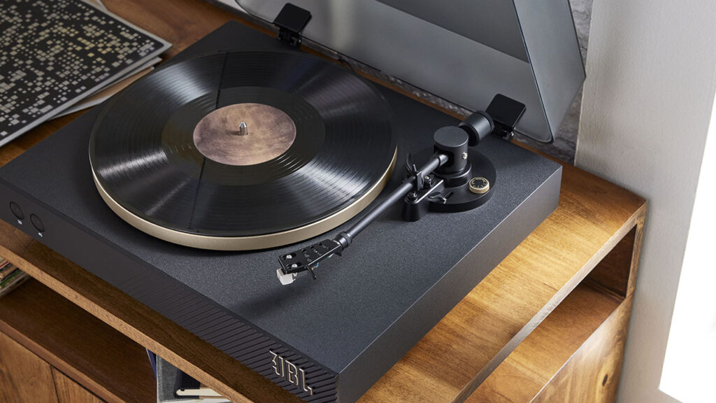 JBL brings the new JBL SPINNER BT Turntable - My Tablet Guide